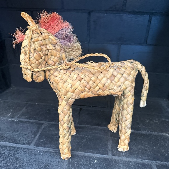 Accents | Vintage Mexican Folk Art Rattan Hand Woven Braided Straw ...